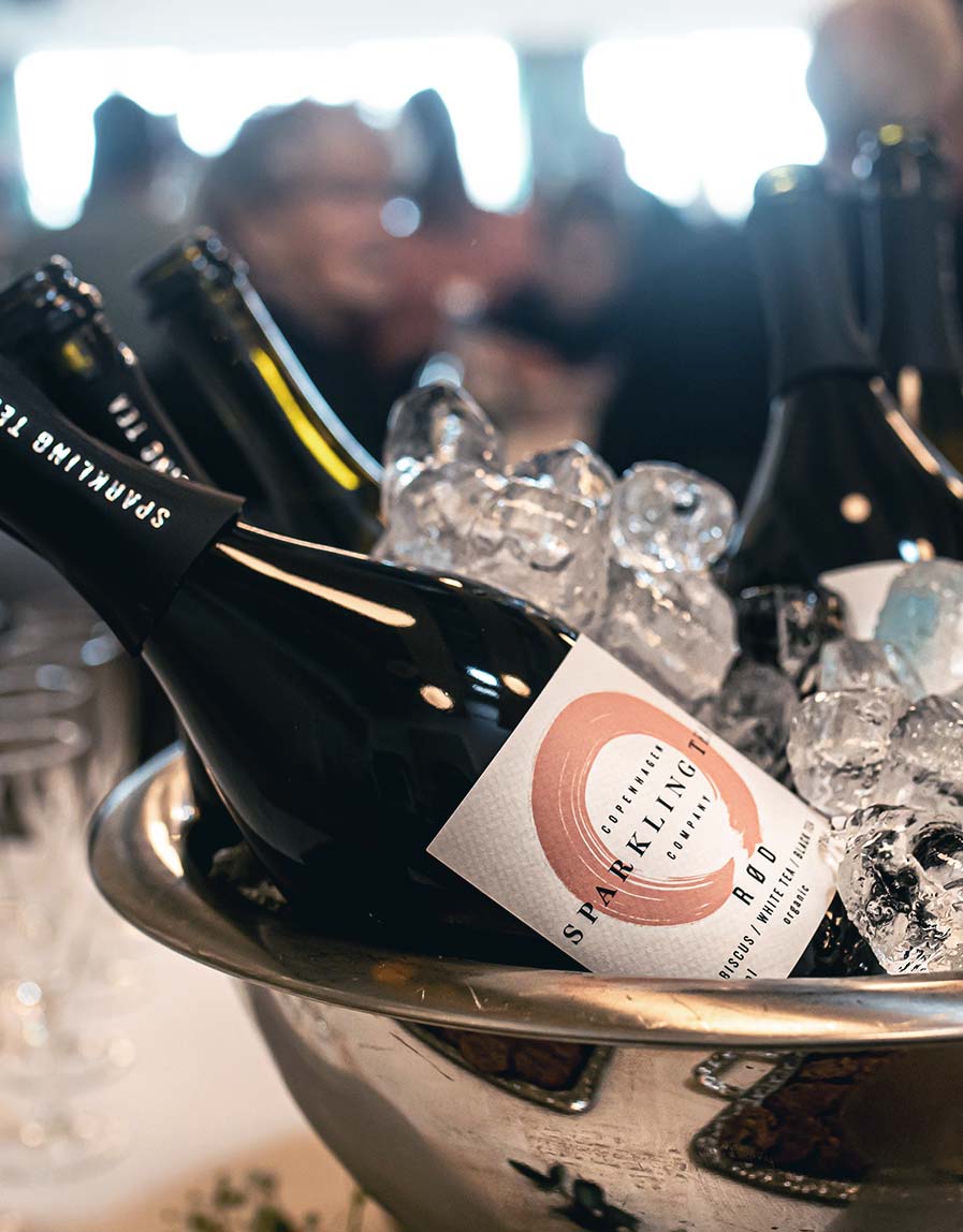 How to open a bottle - Sparkling Tea